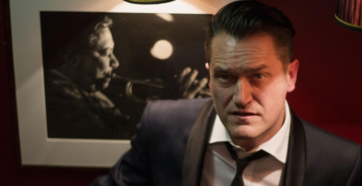 Iain Mackenzie e a Big Band de Callum Au regravam clássico de Cole ...