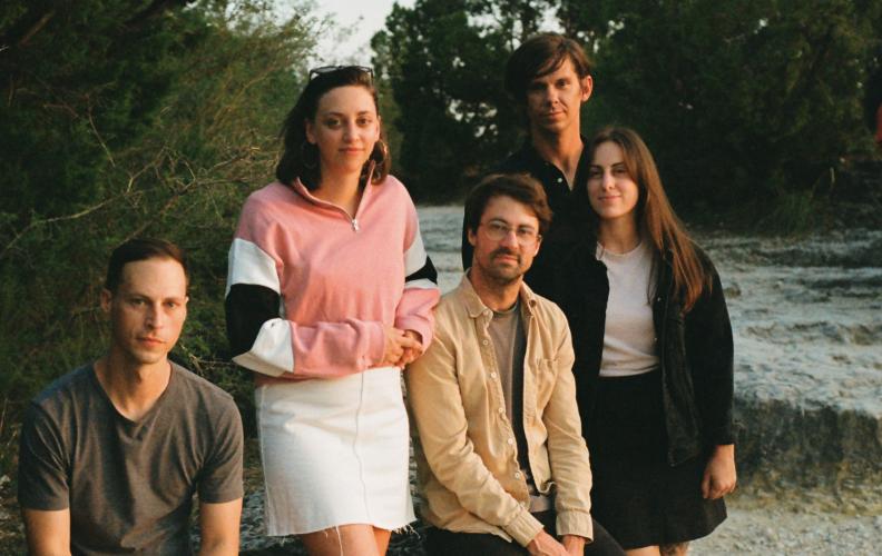 Sun June lança o envolvente álbum 'Somewhere' | NSC Total